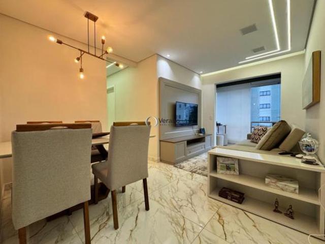 Apartamento com 2 qurtos a venda na praia da Enseada Guarujá