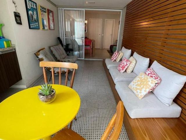 Apartamento com 2 suítes 2 vagas a venda na Chácara Santo Antônio