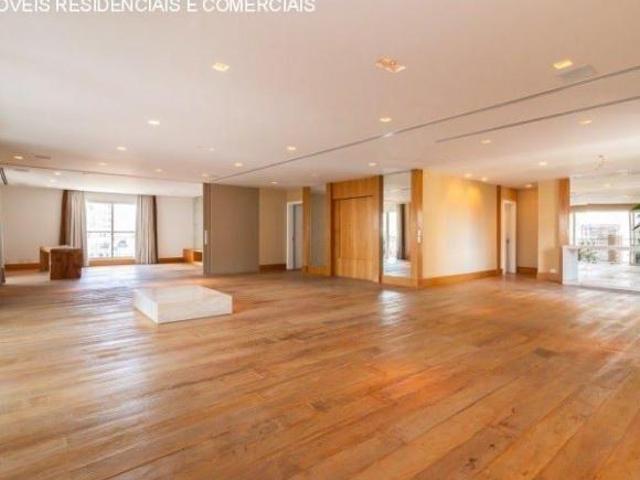 Apartamento com 2 suítes 6 vagas a venda no Itaim Bibi
