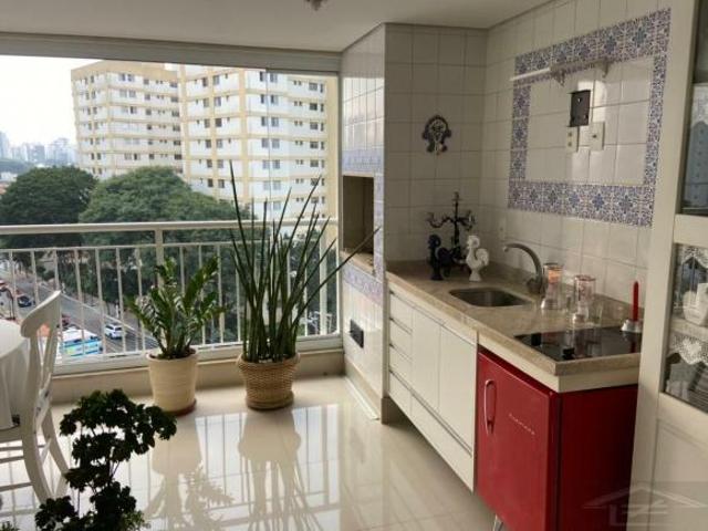 APARTAMENTO COM 2 SUÍTES