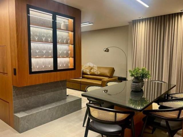 Apartamento com 2 suites, 84,80m², no centro de Gramado, a duas quadras da Rua Coberta