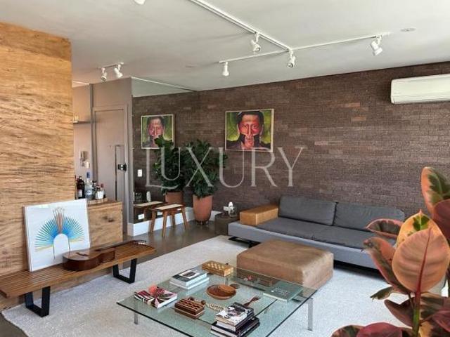 Apartamento com 2 suítes à venda, 130 m² Itaim Bibi