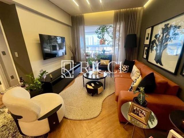 Apartamento com 2 suítes à venda na Pompéia Santos