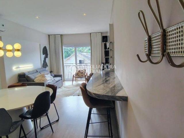 Apartamento com 2 Suítes à Venda no Centro de Gramado