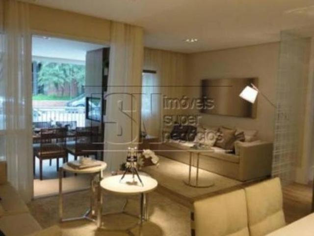 Apartamento com 2 Suítes e 2 vagas no Morumbi
