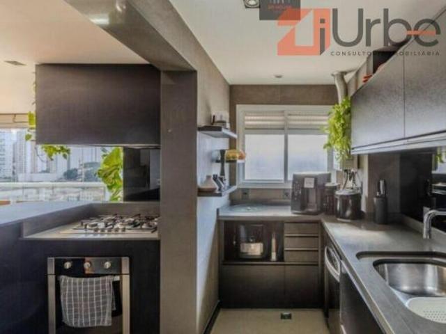 Apartamento com 2 suítes e 2 vagas de garagem na Aclimação