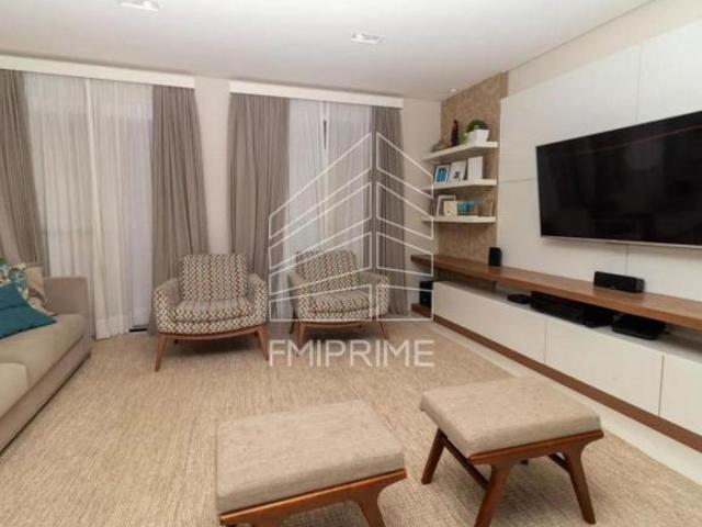 Apartamento com 2 suites e 2 vagas Vila Romana Excelente localização mercados e sacolão