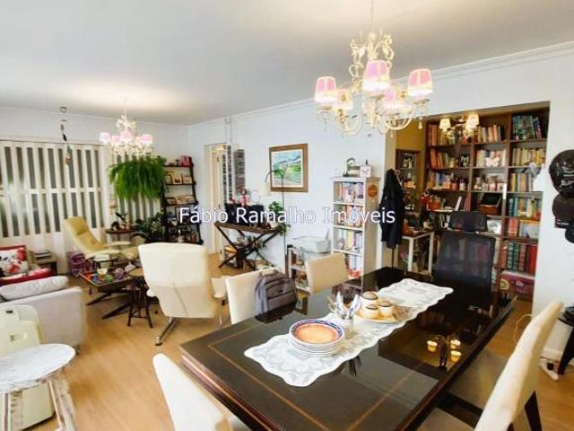 Apartamento com 2 suítes, e 3 vagas de gragens, para venda no Campo Grande
