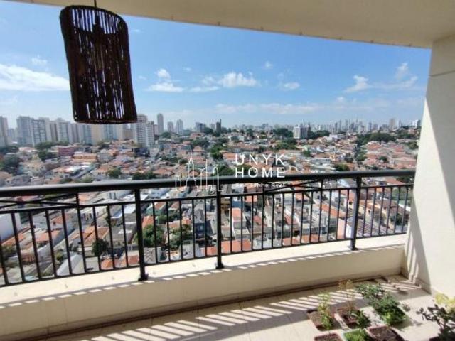 Apartamento com 2 suítes e varanda à venda na Lapa