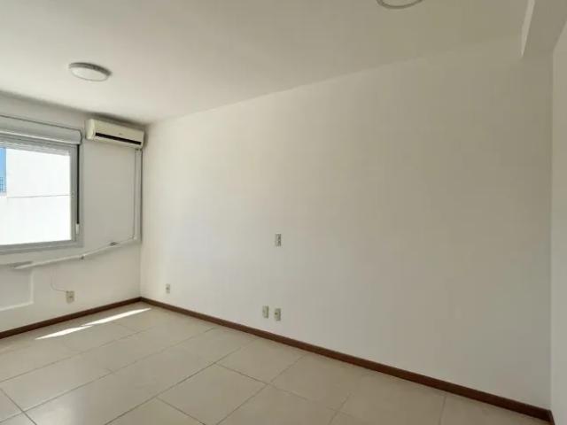 Apartamento com 2 suítes em Abraão, Florianópolis