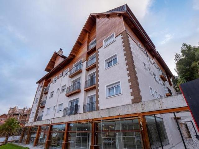 APARTAMENTO COM 2 SUÍTES EM GRAMADO, RS
