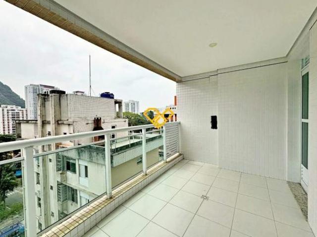 Apartamento com 2 suítes em Santos