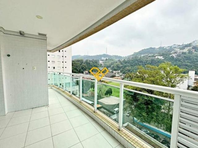 Apartamento com 2 suítes em Santos