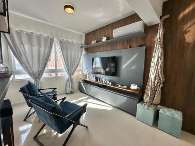 Apartamento com 2 suítes + lavabo, mobiliado e decorado com vista para o Mar e com box/vaga de garag