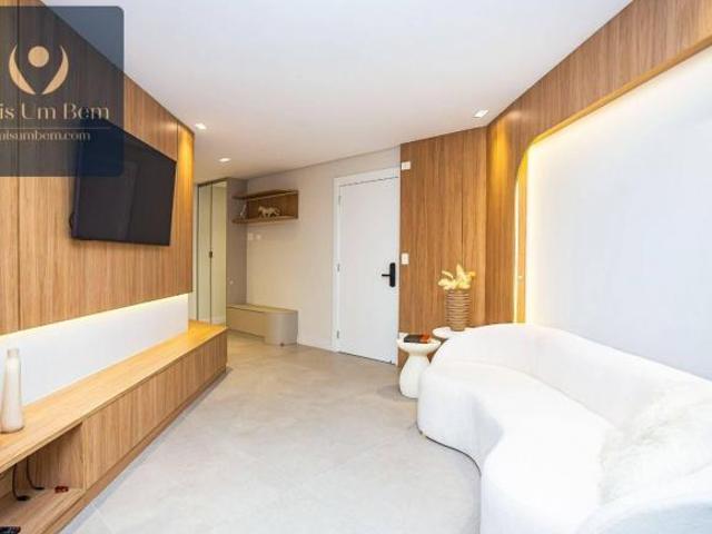 Apartamento com 2 suítes, lavabo, 2 vagas, sacada com churrasqueira à venda por R$ 1.500.000 Crist