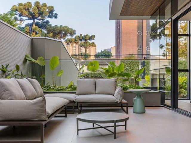 APARTAMENTO COM 2 SUITES NO BATEL
