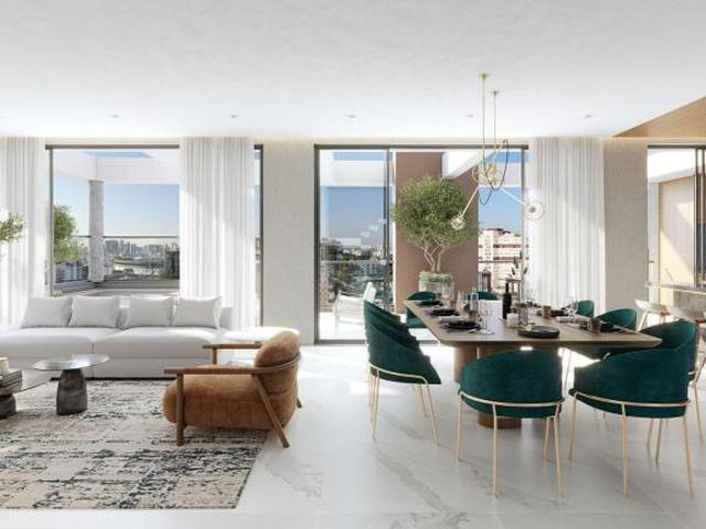 Apartamento com 2 suítes no bairro Alto da Glória PR