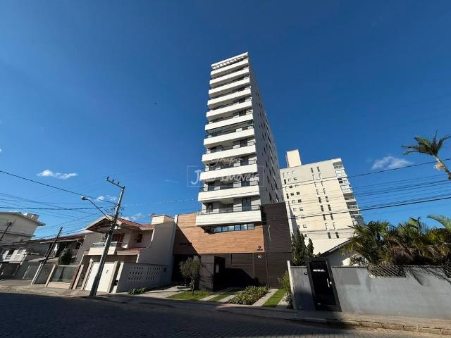 Apartamento com 2 suítes no bairro Santa Rita