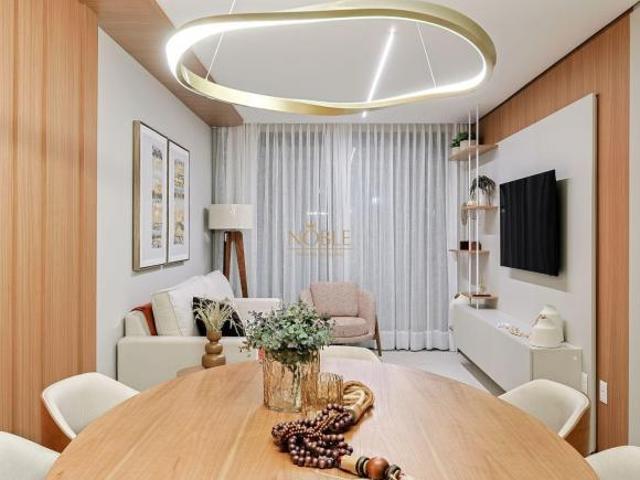 Apartamento com 2 suites no único edifício pé na areia de Torres