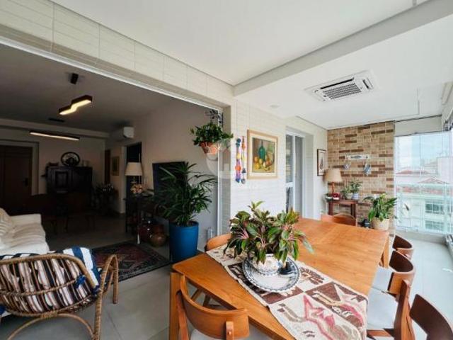 Apartamento com 2 suítes na Aparecida em Santos
