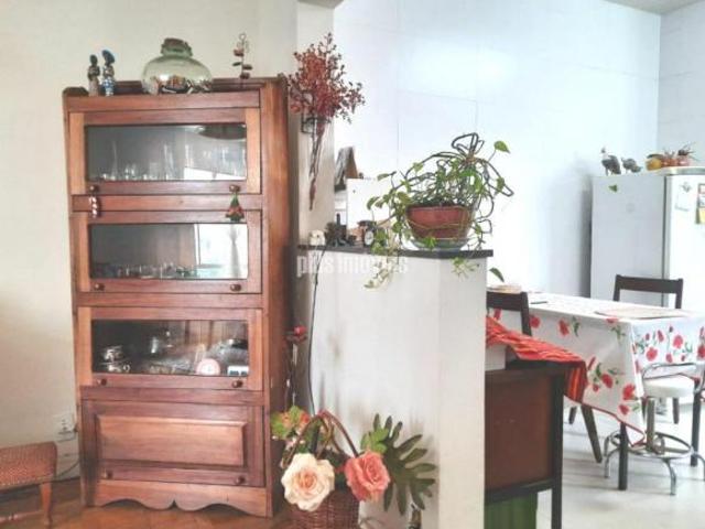 APARTAMENTO COM 2 SUITES PERDIZES