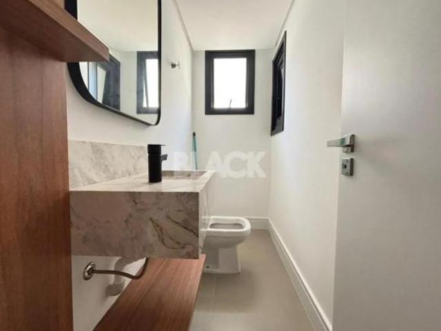 Apartamento com 2 suítes próximo a Quatro Praças em Torres RS
