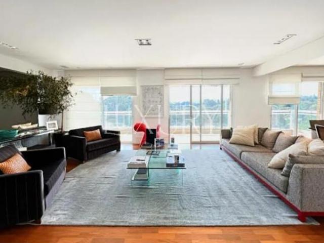 Apartamento com 306.0 m², à venda no bairro Vila Nova Conceição