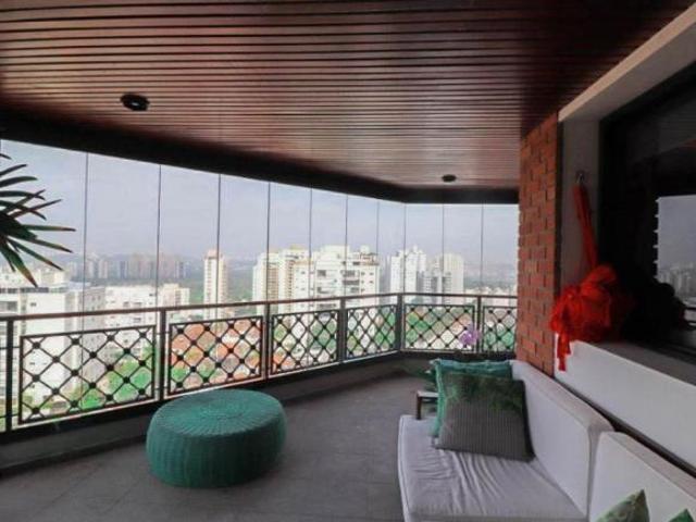 Apartamento com 310 m², 4 quartos sendo 4 suítes à venda no bairro Alto da Lapa