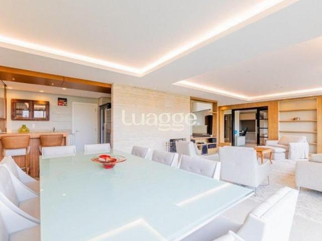 Apartamento com 312m² e 4 dormitórios, 4 suítes, 5 vagas