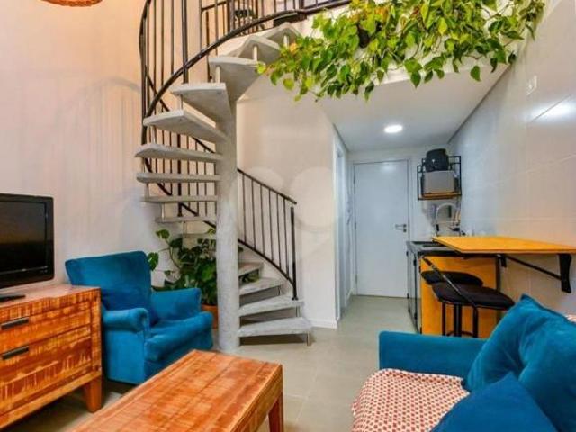 Apartamento com 31 m² e 1 quarto à venda em Santa Felicidade