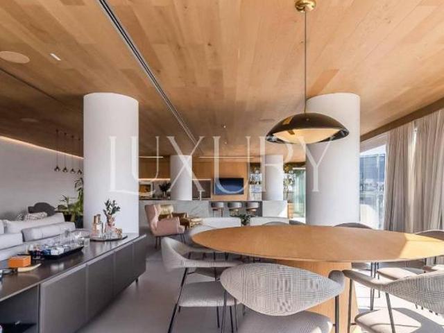 Apartamento com 322 m², 3 quartos sendo 3 suítes à venda no bairro Vila Olímpia