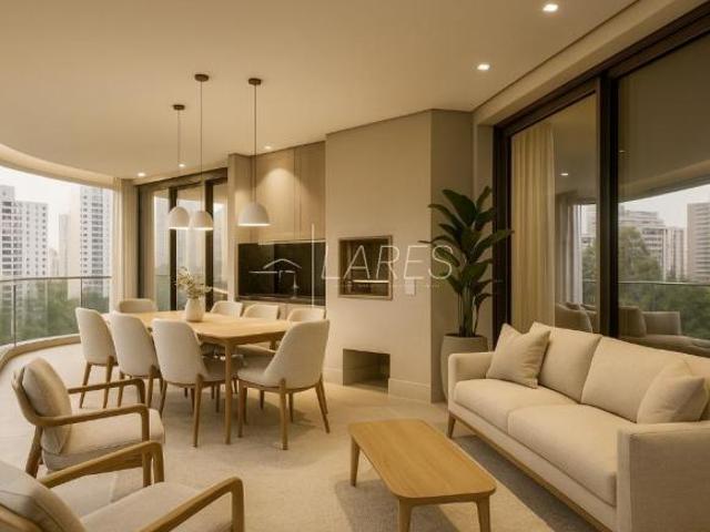 Apartamento com 323 m², 3 quartos sendo 3 suítes à venda no bairro Água Verde