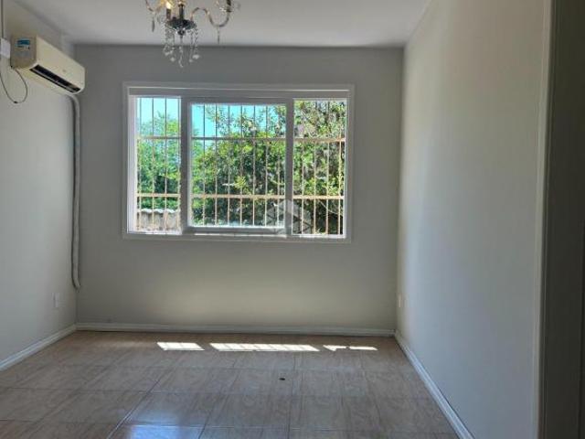 Apartamento com 32 m2, 1 quarto com vaga de garagem no Bairro da Glória em Porto Alegre RS