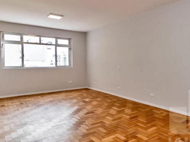 Apartamento, com 32 m² no bairro Santa Cecília