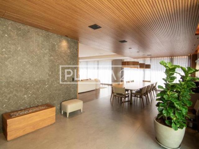 Apartamento com 335 m², 3 quartos sendo 3 suítes à venda no bairro Itaim Bibi