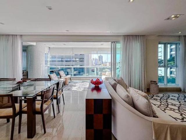 Apartamento com 335m² e Varanda Gourmet