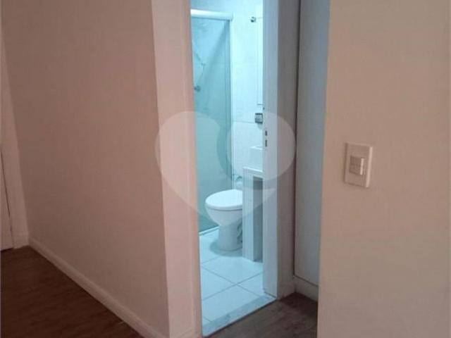 Apartamento com 33 m² e 1 quarto à venda em Pinheiros