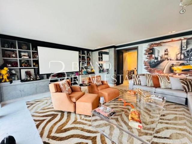 Apartamento com 365 m², 3 quartos sendo 2 suítes à venda no bairro Consolação