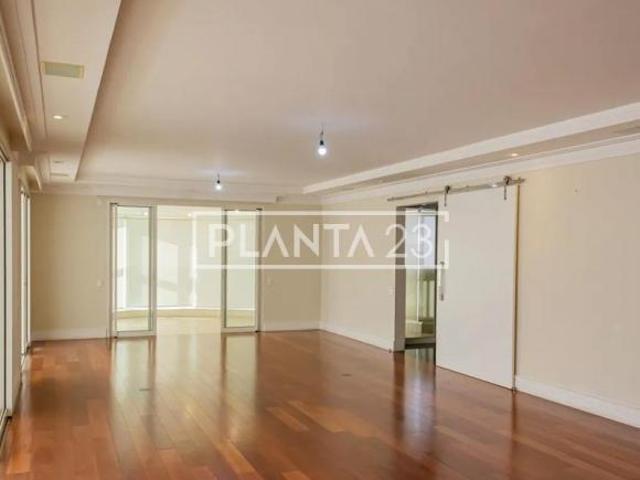 Apartamento com 366 m², 5 quartos sendo 4 suítes à venda no bairro Alto da Lapa