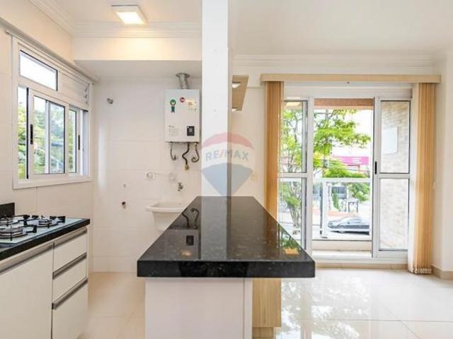 Apartamento com 36 m², 1 quarto, varanda e 1 vaga de garagem coberta no subsolo, localizado no bairr