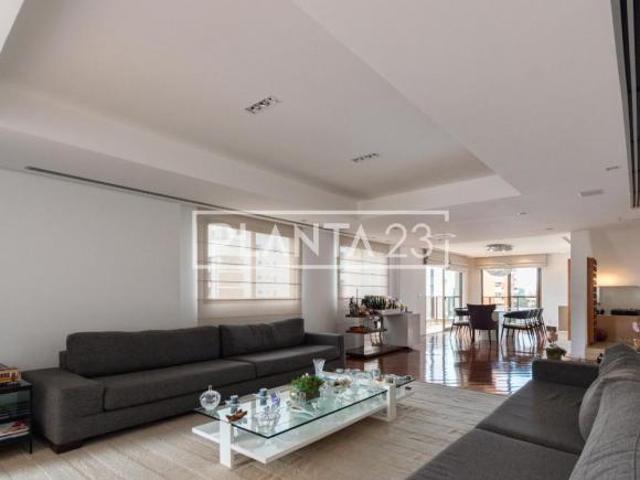 Apartamento com 389 m², 3 quartos sendo 3 suítes à venda no bairro Moema Índios