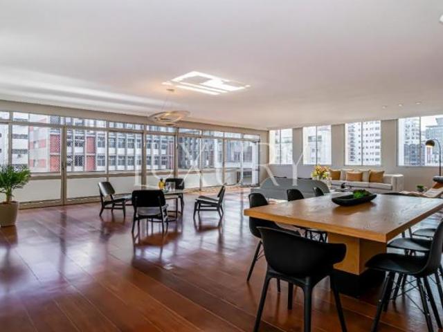 Apartamento com 380 m², 4 quartos sendo 3 suítes à venda no bairro Jardim Paulista