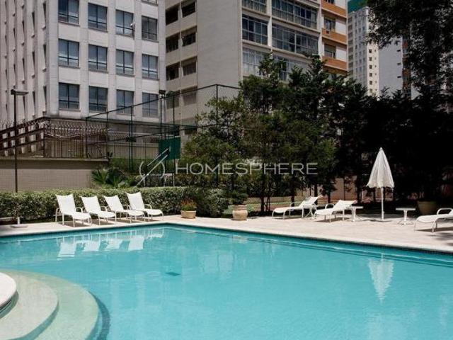 Apartamento com 420 m², 5 quartos sendo 4 suítes à venda no bairro Higienópolis