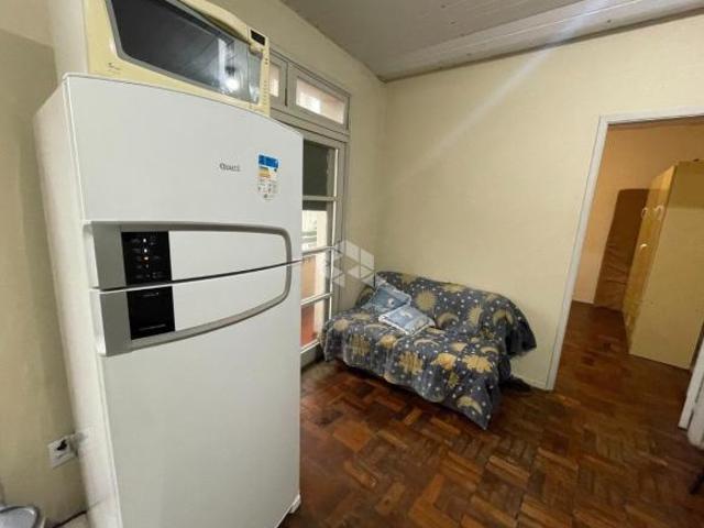 Apartamento com 42 m² de 1 dormitório no bairro Floresta