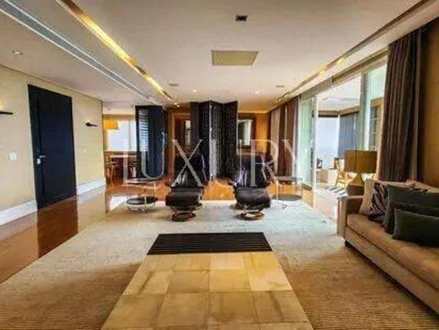 Apartamento com 443 m², 3 quartos sendo 3 suítes à venda no bairro Paraíso