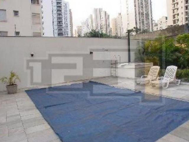 Apartamento com 44m² de área útil, 1 vaga de garagem, living para 2 ambientes, 1 dormitório