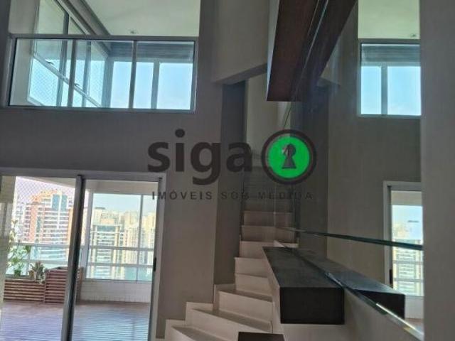 Apartamento com 4 vagas, depósito privativo e mezanino no Panamby