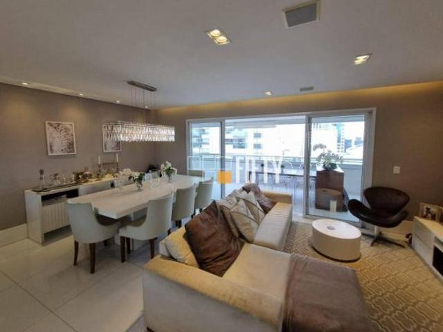 Apartamento com 4 dor./3 suítes/Churrasqueira na Varanda/2 vagas/Próximo do Morumbi Shopping à venda