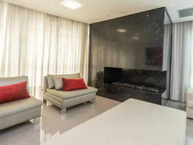 Apartamento com 4 dormitórios à venda sendo 4 suítes, 400.0 m² por R$ 7.500.000,00 Centro Bal