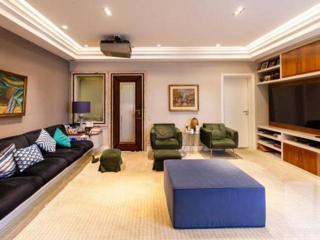 Apartamento com 4 Dormitórios 4 Vagas em Cerqueira César
